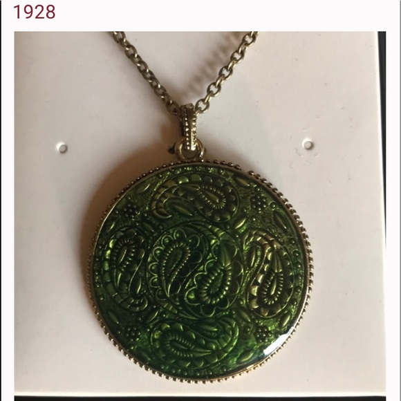 1928 | Jewelry | Vintage Green Medallion | Poshmark